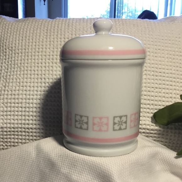 Avon | Art | Rare Findvintage 987 Avon Porcelain Apothecary Jar With ...